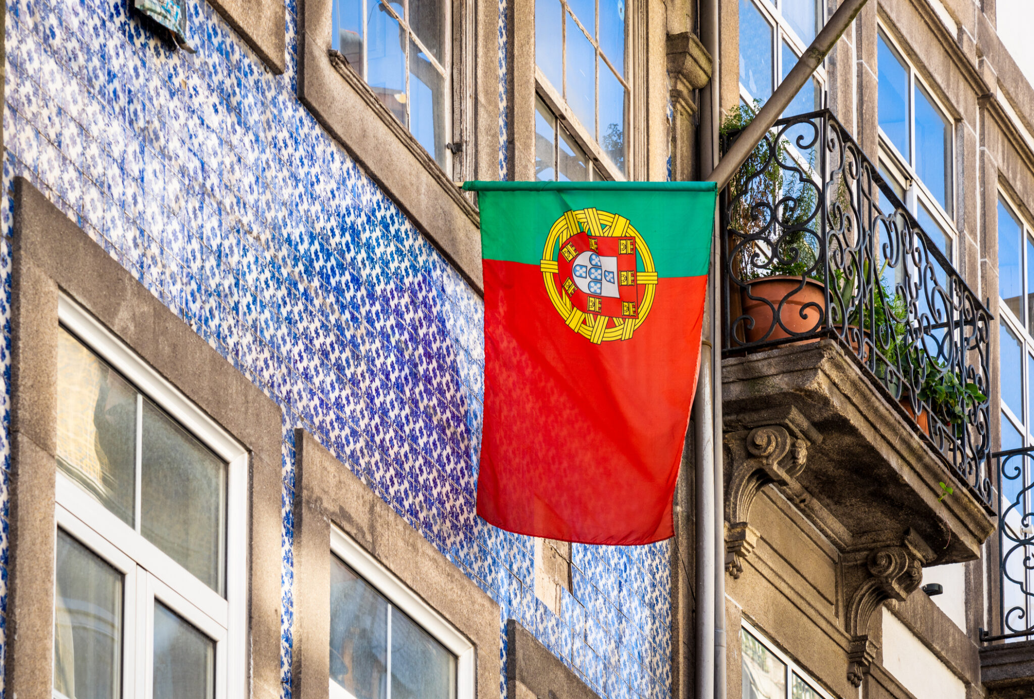 Portuguese Citizenship By Descent: Complete Application Guide ...